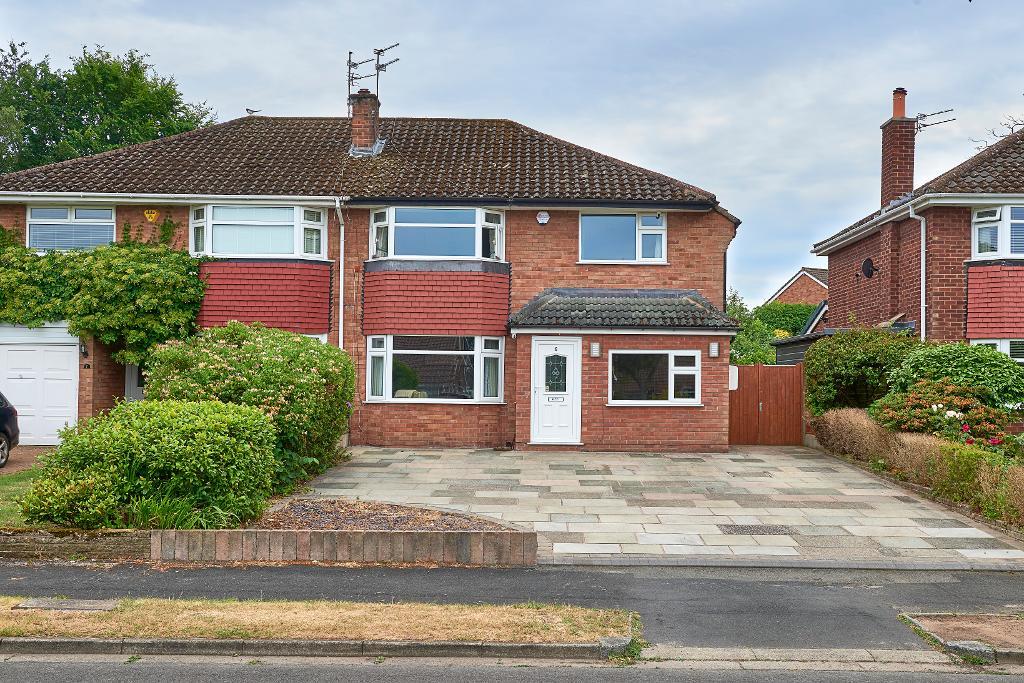 Jackson Maunders | Estate Agents in Altrincham